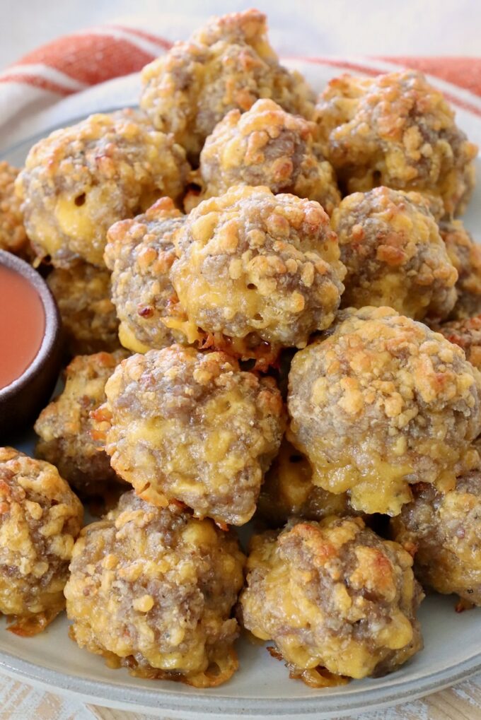 Bisquick Sausage Balls (3 Ingredient Recipe)