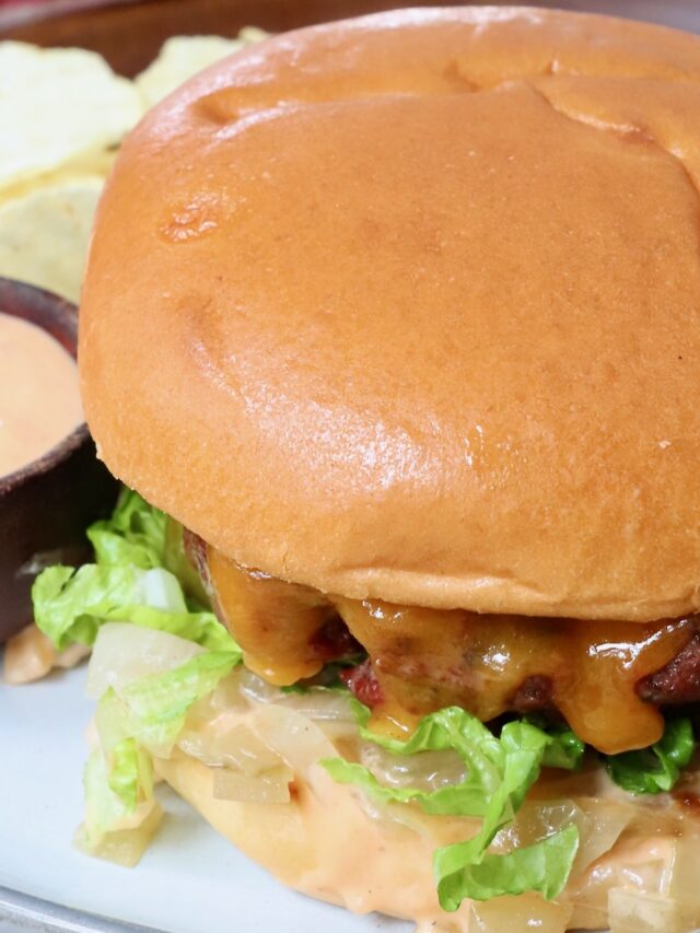 Hawaiian Burger with Teriyaki Sauce